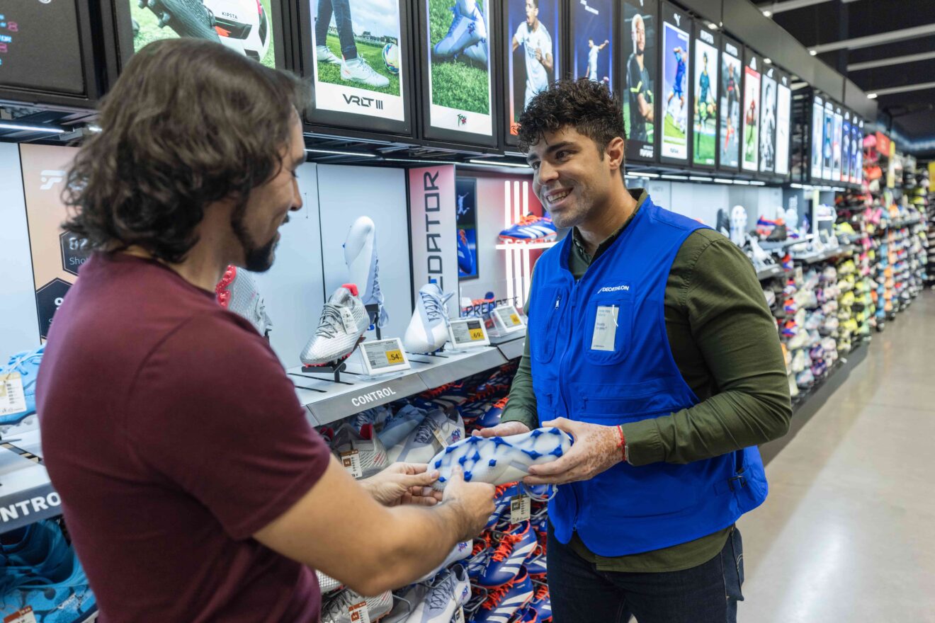 Decathlon impulsa su rebranding en España con la modernización de más ...